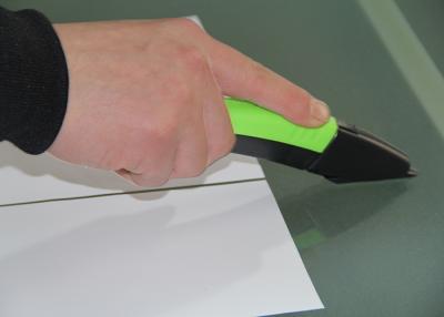 China Compact Lamination Consumables Drop Protection Hand Cutting Tool For Wide Format Laminator Media for sale