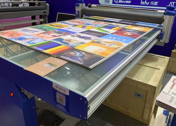 Quality 220V / 50Hz Graphic Laminators Customized Sign Laminators 3.5 KW ​64 Inches Max Laminating Width for sale