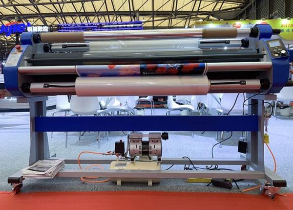 Quality 220V / 50Hz Hot Roll Laminator Digital Control Panel Professional Lamination Machine for sale