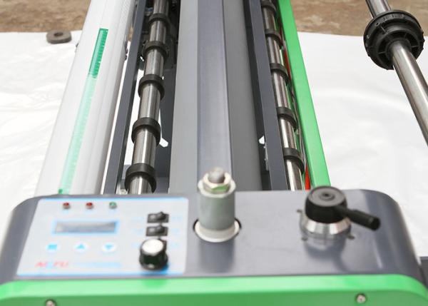 Quality 3200mm Flatbed Laminator 110V / 220V Flatbed Laminating Machine At 7m / min for sale