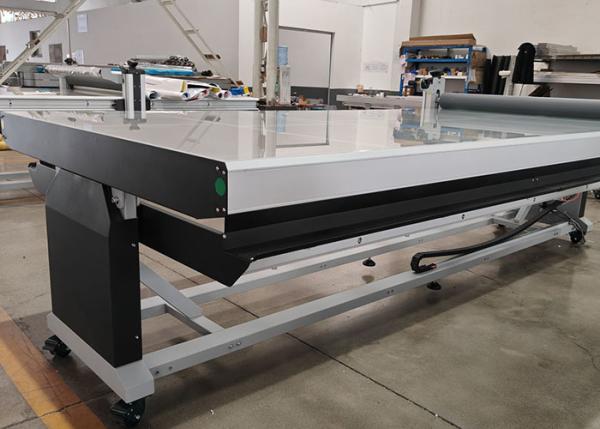Quality Roll To Roll Flatbed Applicator Lam Size 1325mm Sign Application Table for sale