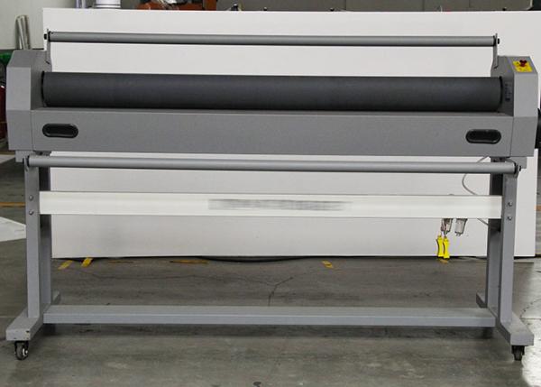 Quality 110V - 120V Commercial Roll Laminator Machine 64 Inches Vinyl Wrap Machine for sale