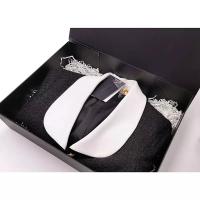 China Deboss Clothes Packaging Box Biodegradable Black Magnetic Gift Box SGS for sale
