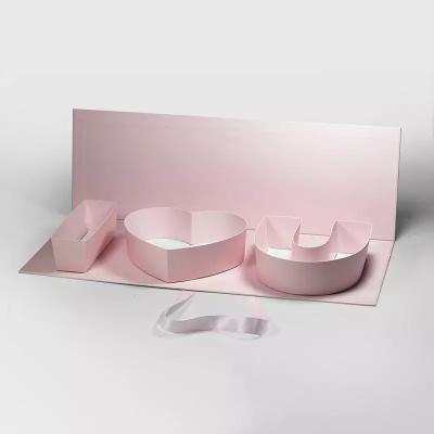 Cina Contenitori d'imballaggio di regalo del cioccolato, contenitore di regalo di ringraziamento per il cuore quotidiano Rose Flowers di nozze in vendita