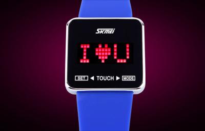 Cina Orologi di Digital bianchi di signora touch screen 12/24 orologi impermeabili di ora LED in vendita