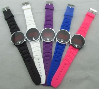 Cina Orologio a forma di rotondo del silicone del touch screen di nuovo di arrivo colore della caramella, orologio principale di sport in vendita