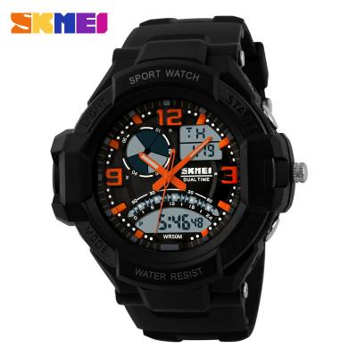 Cina Orologio di Digital multifunzionale degli uomini, orologio LCD analogico del quarzo di sport del cronografo in vendita