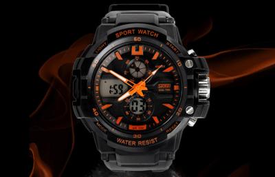 Cina Orologio analogico digitale della fascia oraria doppia dell'uomo dell'OEM con il carillon orario in vendita