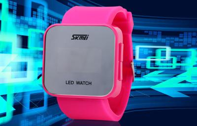 Cina Resistente di acqua rosa di BANCOMAT dell'orologio 1 della cassa LED dell'ABS dell'orologio di Wommens Digital in vendita