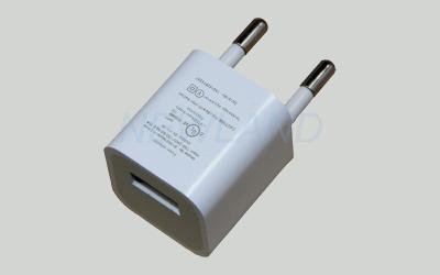 Cina Mini spina dell'adattatore UE di viaggio di USB, caricabatteria di USB per Iphone/SumSang in vendita