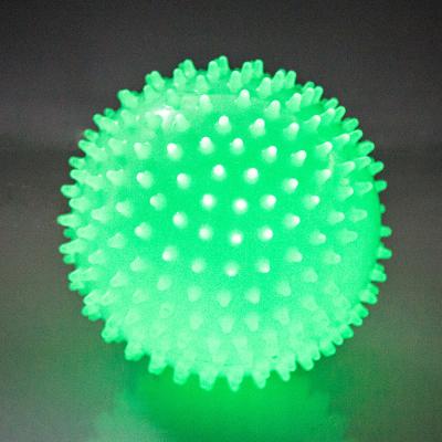 Cina PVC Glow In The Dark Size 15CM Inflatable Massage Ball For Kids in vendita