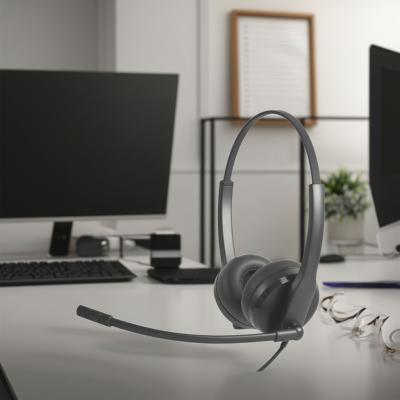 China 2025 Dual-Mode Wireless Gaming Headphones ENC Voice Control Type-C Lightweight 30H Playtime for PC PS5 Xbox for sale
