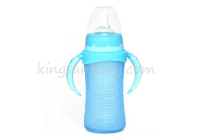 China Blue Color Newborn Milk Bottles Blue Color With Silicone Coating 240ml WG561 for sale