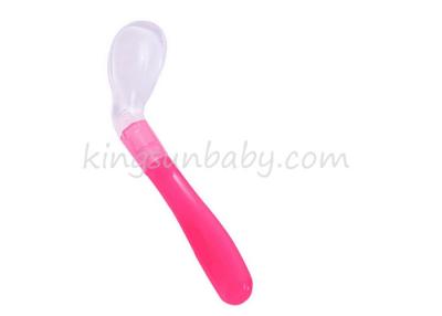 China Food Grade Silicone Baby Feeding Spoon Durable With Curved Handle for sale