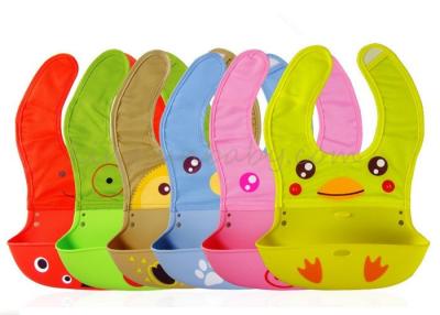 China Carton Printing Silicone Baby Bibs Baby Care Products Waterproof with Snap Pocket Easy to Clean for sale