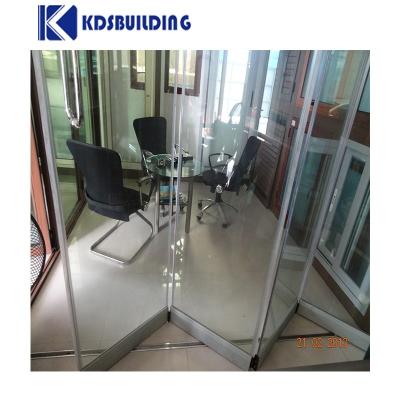 Cina Cina fabbricazione NFRC Alu Bifold senza telaio orizzontale scorrevole porta in vetro pieghevole in vendita