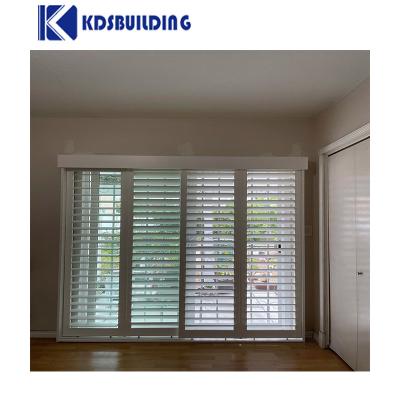 China Horizontale Weiß-PVC-Plantagenläden Villa Klappfenster Louvres zu verkaufen