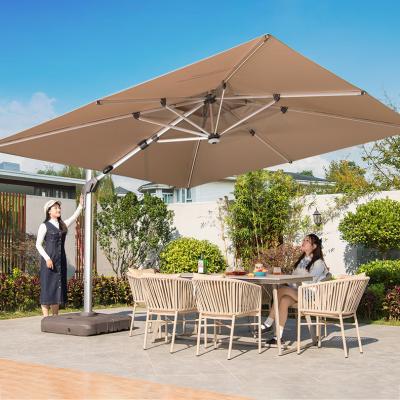 China 12ft Cantilever guarda-chuva Ideal para móveis de exterior e desenhos inspirados na natureza à venda