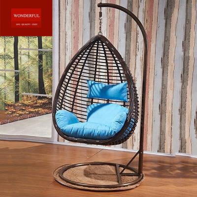 Cina Imballaggio postale N Sedile appeso all'aperto con design a svolta singola e materiale di rattan PE in vendita