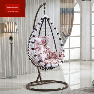 Cina Imballaggio postale N Sedile appeso all'aperto con design a svolta singola e materiale di rattan PE in vendita