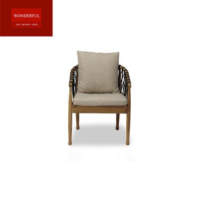 Cina Confortevole sedia da giardino da esterno in rotino con stile di design moderno e schiuma a secco rapido in vendita