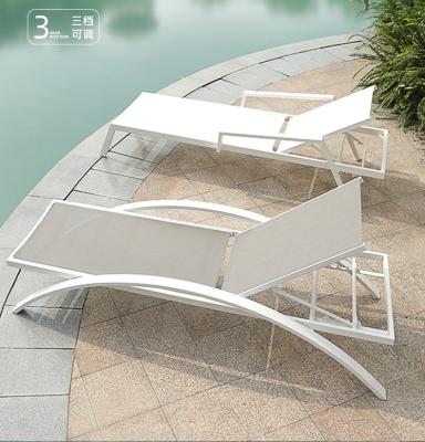 China Outdoor Folding Chairs Bed With Pillow Customized Sturdy Adjustable Height Mesh Beach for sale