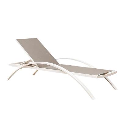 China Outdoor Folding Chairs Bed With Pillow Customized Sturdy Adjustable Height Mesh Beach for sale