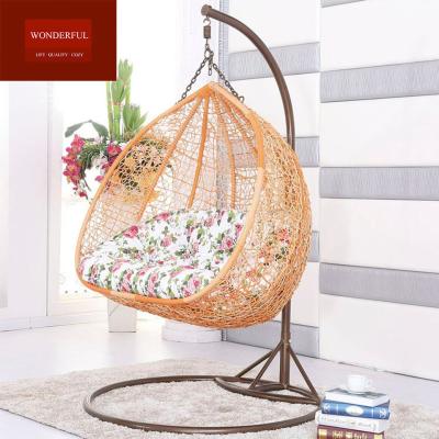 Cina Arredamento esterno Sedie doppie Swing Chair in rotino nero PE per un rilassamento confortevole in vendita