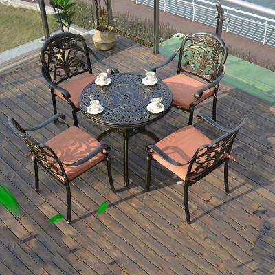 China Outdoor Dining Set Convenient Design with Mail Packing Cast Aluminium Table and Chair for sale