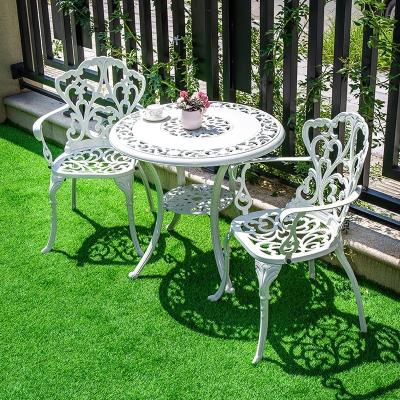 China Conjunto de mesa de acabamento de metal de cor personalizada Mobiliário de pátio com mesa de chá de alumínio fundido à venda
