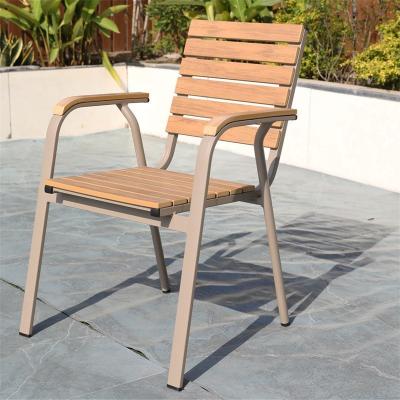 Cina Tavoli e sedie da giardino all'aperto per il patio mobili moderni in legno di plastica in vendita