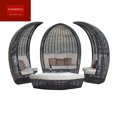 China Modern All Weather Outdoor Rattan Sun Lounger for Patio and Swimming Pool Furniture for sale