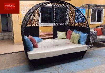 Cina Appartamento Outdoor Wicker Rattan Beach Letto di Giorno con Canopy doppia funzione in vendita