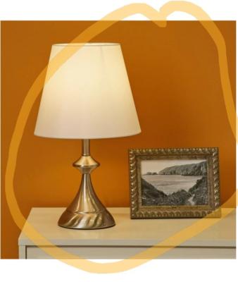 China Adjustable Height Metal Table Lamp for Stylish Home Hotel or Restaurant Decoration for sale