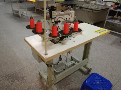 Cina La macchina per cucire di alta efficienza 750W va in automobile la monofase 220V di RPM 500 in vendita