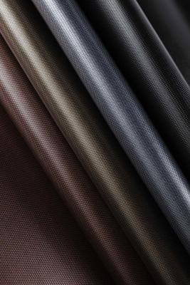 中国 Pearlescent非衰退ベルトまたは袋のシリコーンの革生地130cmの幅 販売のため