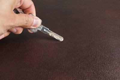 中国 環境的に戦闘状況表示板のための1.6mmの厚いシリコーンの革生地 販売のため