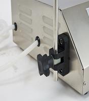 China Compact Semi-Automatic Liquid Filling Machine 5-3500ml 110V/220V for Perfume Shampoo Beverage for sale