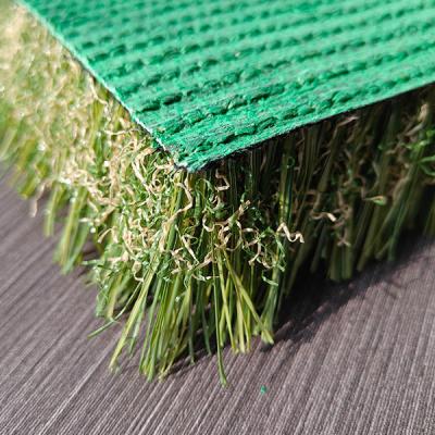 China Verde SBR látex de respaldo 53mm hierba artificial con la mezcla de cuatro colores utilizados para el ocio y la decoración en venta