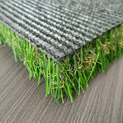 Cina erba curva retta seta mista 16200 Dtex paesaggio erba artificiale per il tempo libero e la decorazione con altezza di 45 mm in vendita
