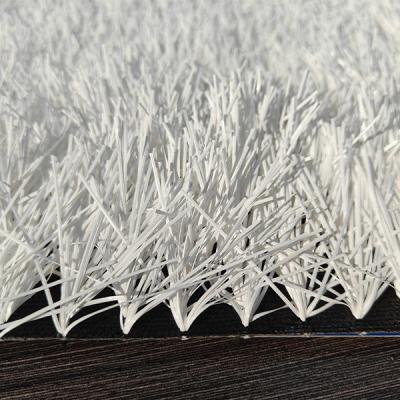 Cina 50mm di erba artificiale da sport personalizzabile con colore bianco in 5/8 di peso e 8000 Dtex in vendita