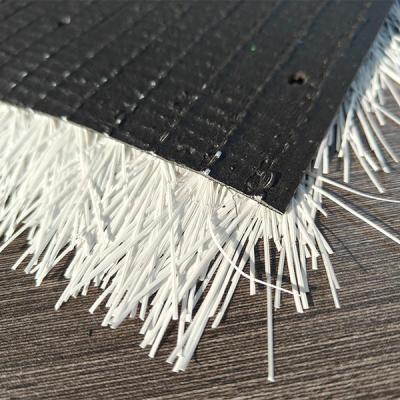 Cina 50mm di erba artificiale da sport personalizzabile con colore bianco in 5/8 di peso e 8000 Dtex in vendita