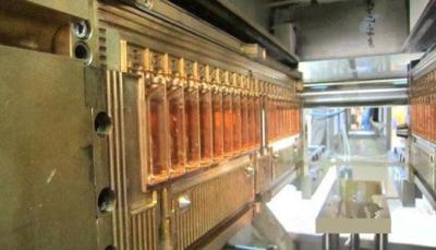 Chine Machine automatique de joint de suffisance de coup de Bfs 20ml pour 6000pcs/Hour à vendre