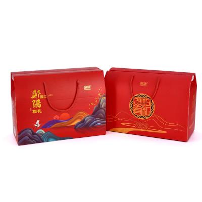 China Impressão de logotipo personalizado Bolsas de papelão rígido Bolsa de luxo Bolsa de estilo de presente Caixa com alça à venda