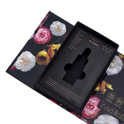 Cina Scatola per la cura della pelle personalizzata Luxury Black Rigid Cardboard Packaging con coperchio magnetico Eco-friendly in vendita