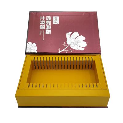 Cina Scatole regalo di carta di lusso Scatole regalo di carta di lusso Scatole regalo di carta di bottiglia di miele Scatola di imballaggio di miele 500 ml Logo personalizzato in vendita