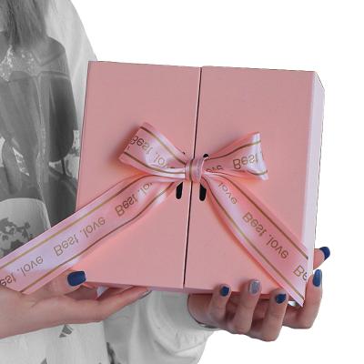 China Eco Friendly Luxury Custom Logo Gift Paper Box with Recycled Materials and Magnetic Closure for sale