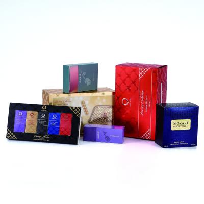 Cina Scatola per imballaggio di lusso con logo personalizzato in carta artistica, dimensioni e forma personalizzate per prodotti per la cura della pelle in vendita