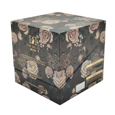 Cina Cassa rigida per la cura della pelle di lusso a misura personalizzata con campione gratuito e disegno cuboide per imballaggi cosmetici in vendita
