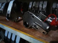 China Low Profile Hexagonal Cassette Hydraulic Torque Wrench ±3% Accuracy 360° Swivel for sale
